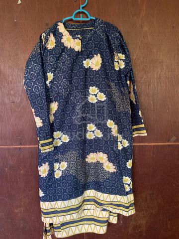 Baju Batik Bunga - Clothes for sale in Pekan, Pahang