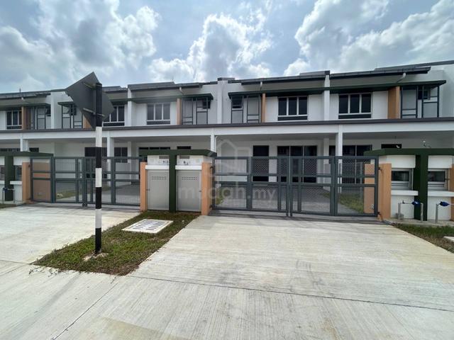 Double Storey Intermediate Terrace House Alura Bandar Bukit Raja