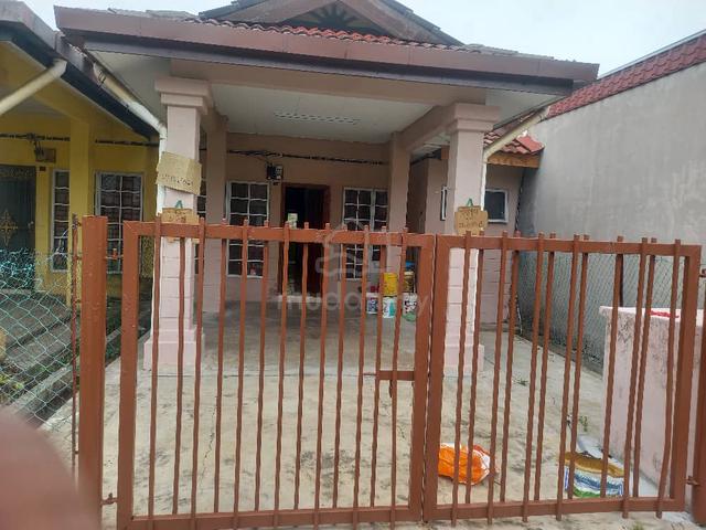 1-storey Terraced House for Sale, 3 Bedroom, 1400 sq.ft, Serendah ...