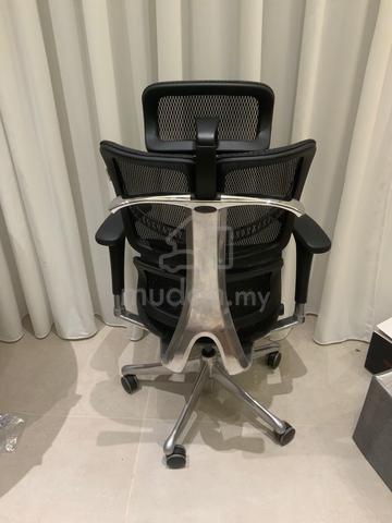 Ergomax Evolution Ergonomic Chair (Leg Rest) BM - Furniture ...