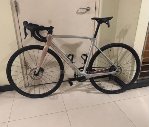 Twitter Cyclone Pro – Full Carbon Road Bike - Sports & Outdoors for ...