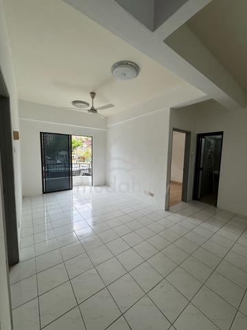 Condominium for Rent, 3 Bedroom, 700 sq.ft, Vista Condominium, Relau ...