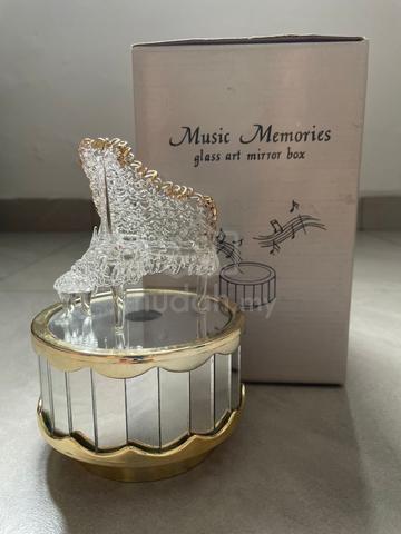 Vintage Rotating Music Box - Hobby & Collectibles for sale in Rawang ...