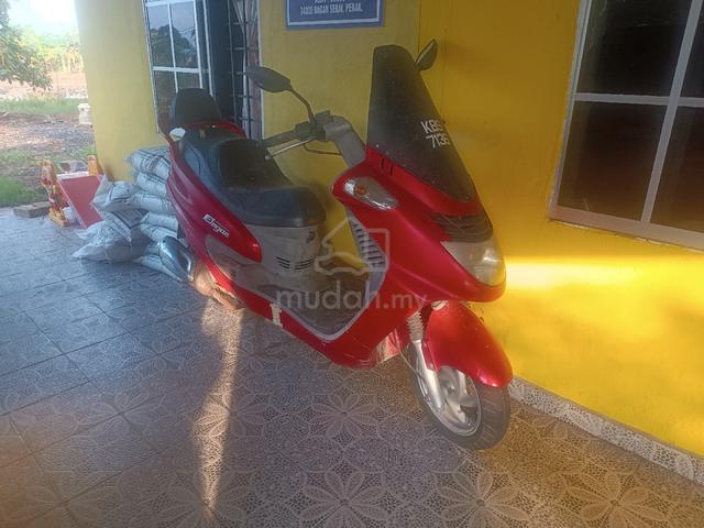 modenas elegan 150 - Motorcycles for sale in Parit Buntar, Perak