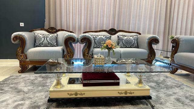 Elegant British Emperor Style Sofa - Furniture & Decoration for sale in ...