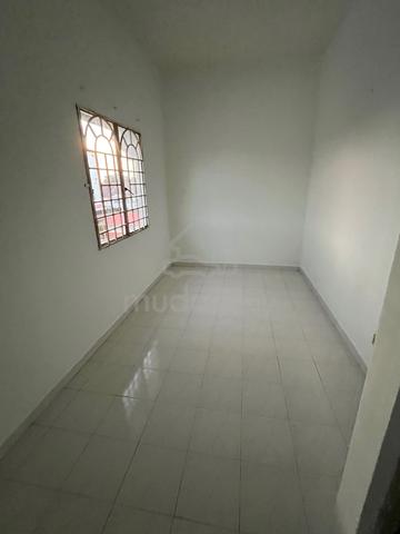Flat for Rent, 3 Bedroom, 1200 sq.ft, Taman Malinja, Bukit Baru, Melaka ...