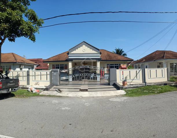 Bungalow House for Sale, 4 Bedroom, 2800 sq.ft, Sepang, Selangor | Mudah.my