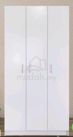3 Door Wooden Wardrobe(white),Almari baju 3 pintu - Furniture ...
