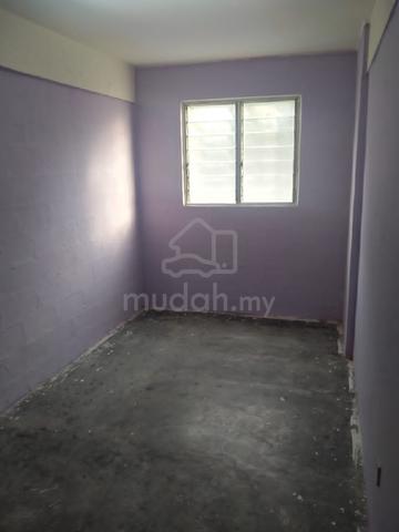 Apartment for Sale, 3 Bedroom, 560 sq.ft, Pinang Emas Flat, Batu ...