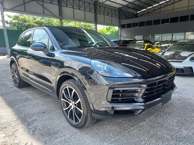 2022 Porsche Cayenne 3.0 SUV RED INTERIOR PANROOF - Cars for sale in ...