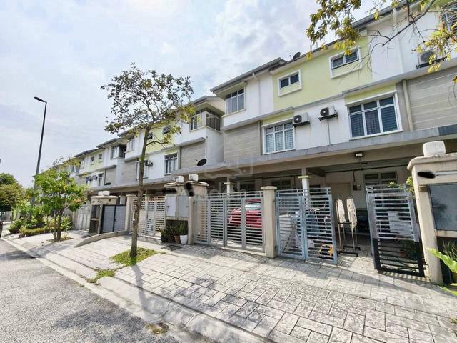 Townhouse for Sale, 3 Bedroom, 1797 sq.ft, Seri Kembangan, Selangor ...