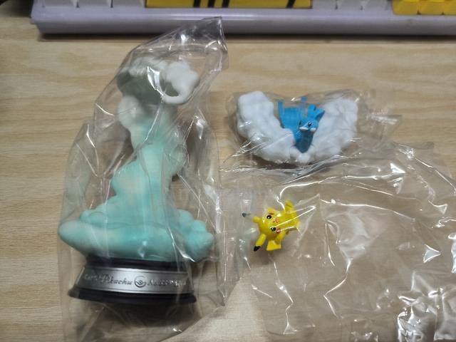 Swing Vignette Collection 2 Pokemon Go Pikachu - Hobby & Collectibles ...