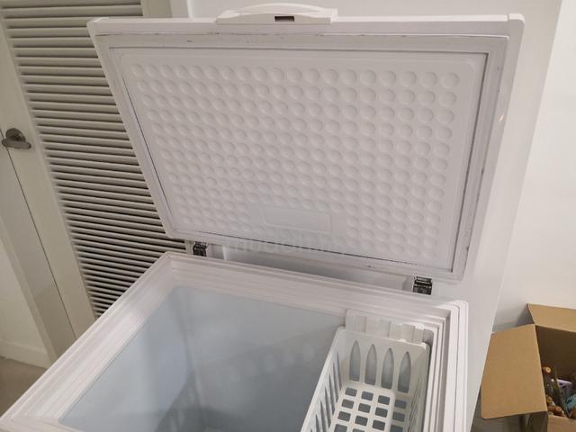 327L Chest Freezer, 95% Tip-Top Working Condition - Home Appliances ...