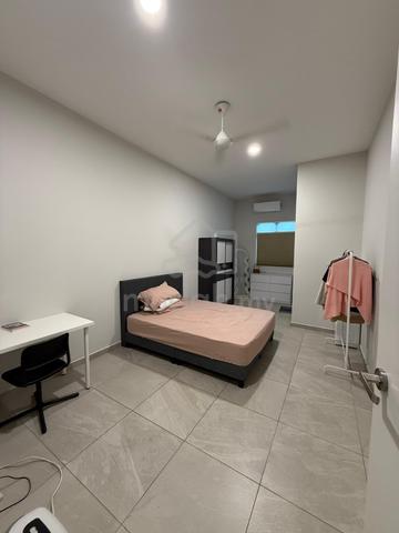 Rooms For Rent 500
