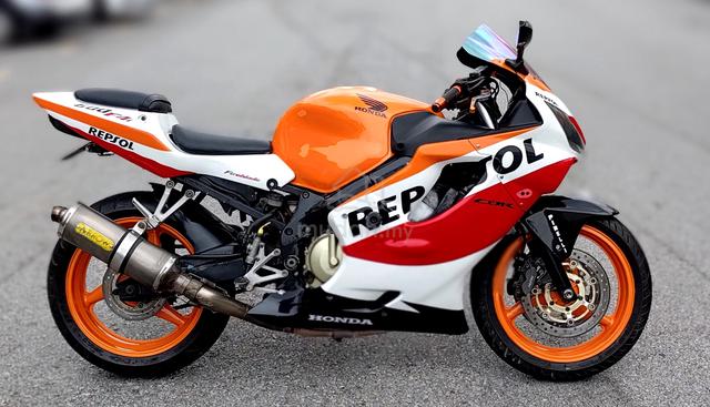 Honda CBR 600 F4i White Repsol newly painted - Motorcycles for sale in ...