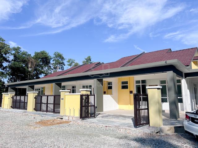 1-storey Terraced House for Sale, 4 Bedroom, 1400 sq.ft, Paroi, Negeri ...