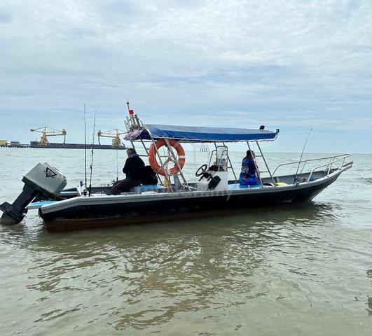 Bot fiber & Enjin - Commercial Vehicle & Boats for sale in Sepang, Selangor