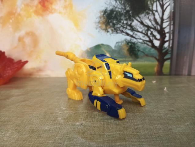 Transformers Rescue Bots Swift the Cheetah Bot - Hobby & Collectibles ...