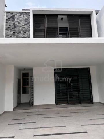Double Storey Terrace House@Rini Home 8 /Mutiara Rini/Skudai - House ...