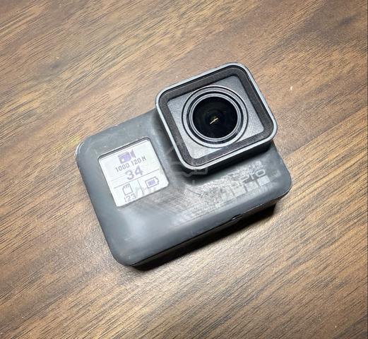 GoPro Hero 5 - Cameras & Photography for sale in Penampang, Sabah