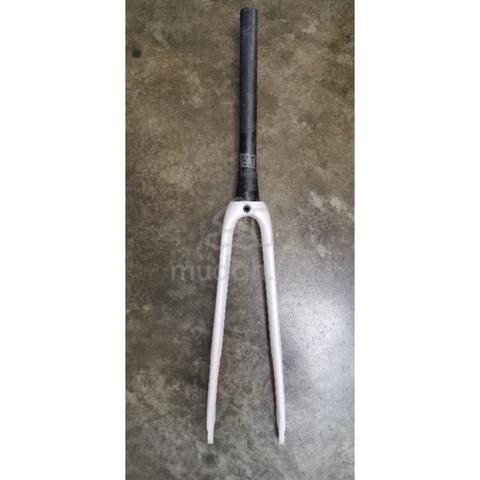 700c ZGL FULL CARBON 1 1/8" - 1 1/2" ROADBIKE FORK - Sports & Outdoors ...