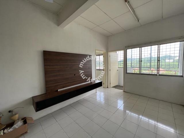 Apartment for Sale, 3 Bedroom, 850 sq.ft, Putra Ria Apartment (Seri ...