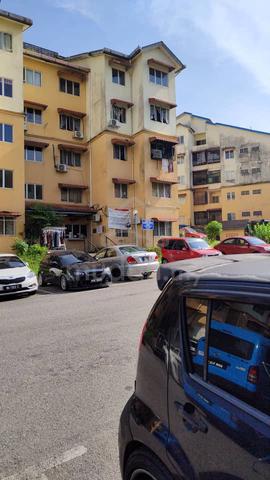 Apartment for Sale, 3 Bedroom, 750 sq.ft, Cempaka Apartment (Taman ...