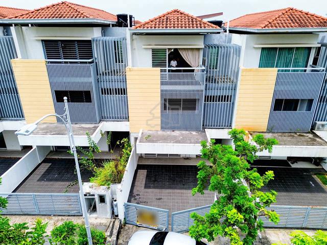 3-storey Terraced House for Sale, 5 Bedroom, 3688 sq.ft, Kajang ...