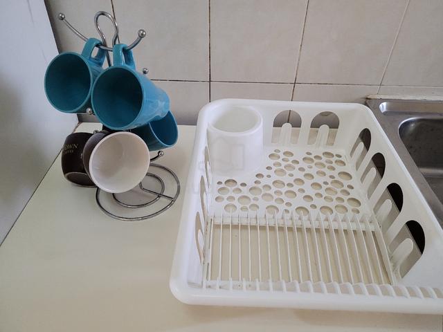 5 mug & dishwash rack - Home Appliances & Kitchen for sale in Subang ...