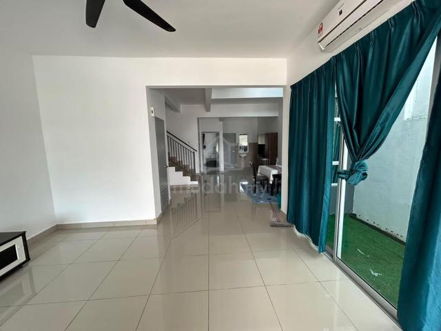 2-storey Terraced House for Rent, 4 Bedroom, 1400 sq.ft, Permas Jaya ...