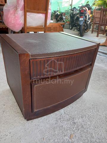 Lorenzo brand bedside table - Furniture & Decoration for sale in Bayan ...