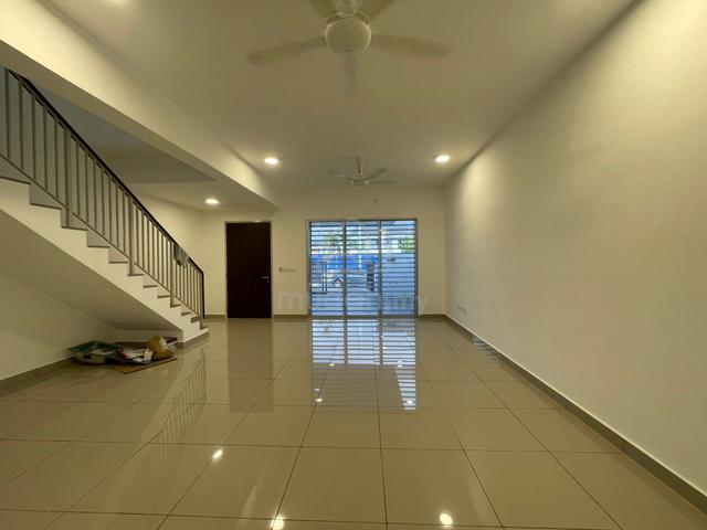 2-storey Terraced House for Rent, 4 Bedroom, 1781 sq.ft, Nilai, Negeri Sembilan | Mudah.my