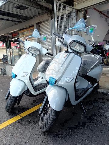 Sym Tuscany 150 / Vespa / Scooter (Whatapps -Apply - Motorcycles for ...
