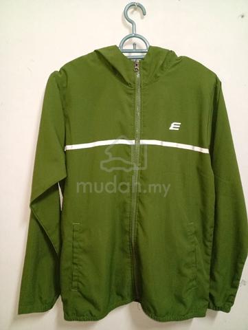 windbreaker elgini - Clothes for sale in Bandar Utama, Selangor