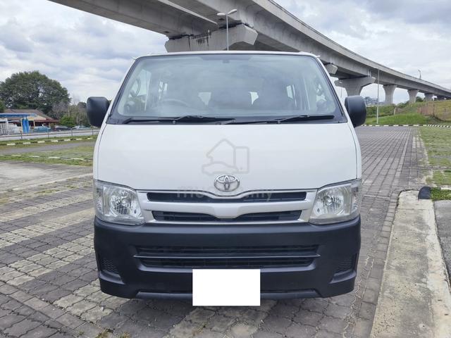 2011 Toyota Hiace 2.5 (M) Low Roof Window Van - Cars for sale in ...