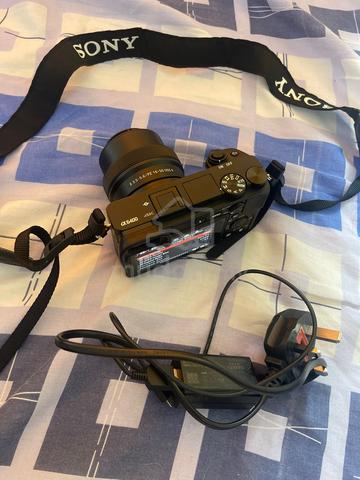 SONY A6400 MIRRORLESS CAMERA + Kit lens - Cameras & Photography for ...