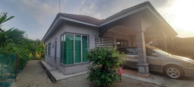 Semi-Detached House for Rent, 3 Bedroom, 1300 sq.ft, Muar, Johor ...