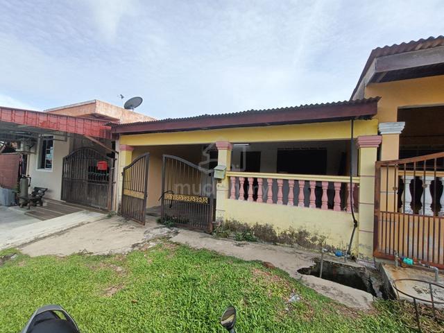 1-storey Terraced House for Sale, 3 Bedroom, 1100 sq.ft, Merlimau ...