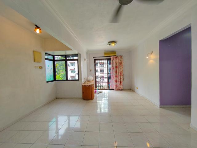 Condominium for Rent, 3 Bedroom, 700 sq.ft, Villa Condominium, Relau ...