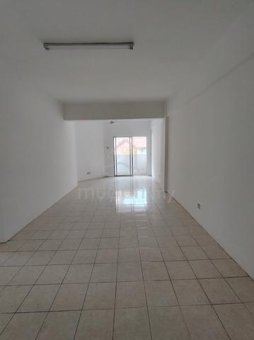 Apartment for Sale, 2 Bedroom, 990 sq.ft, Red Ruby Apartment, Seri ...