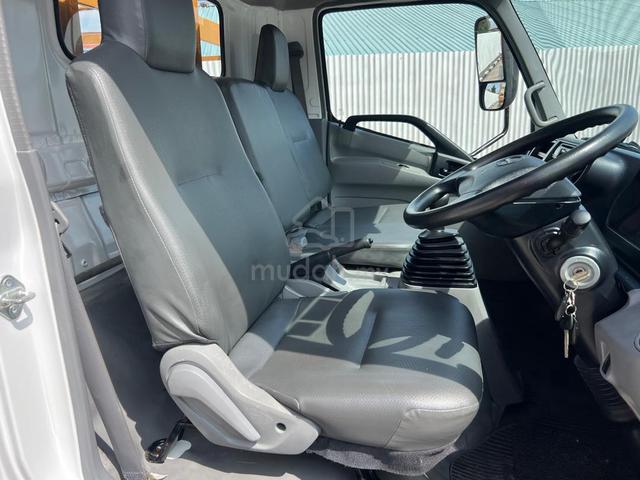2018 Hino XZU720R Wooden 21ft with railing steel - Commercial Vehicle ...