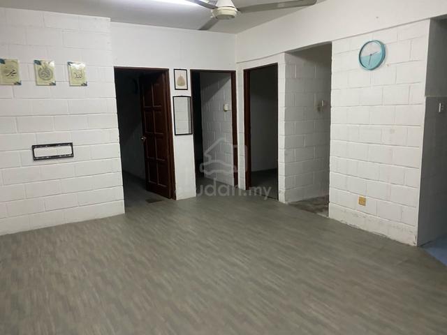 Flat for Rent, 3 Bedroom, 650 sq.ft, Pangsapuri Melati, Shah Alam ...