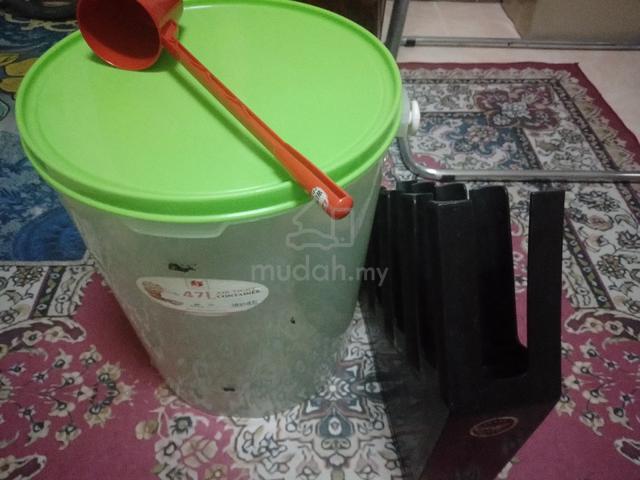 Balang Air 40 Liter & Cup Holder - Home Appliances & Kitchen for sale ...